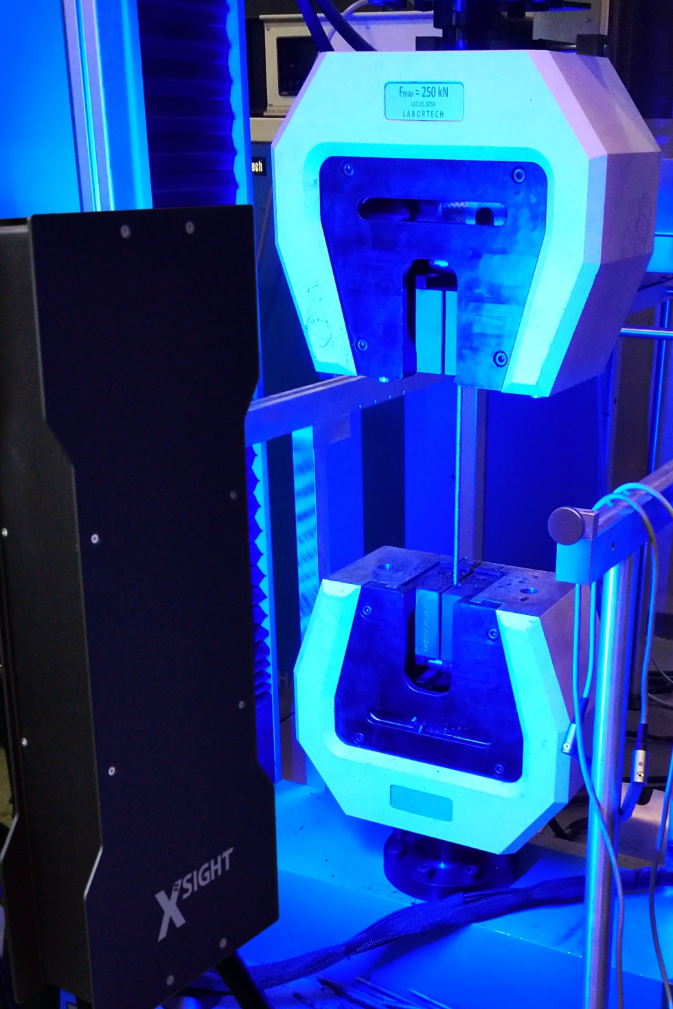 About Us - Czech Developer of DIC Optical Extensometers